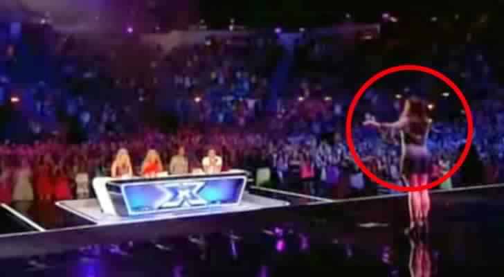 Elle chante un classique de Queen, mais sa voix et son style sont ...