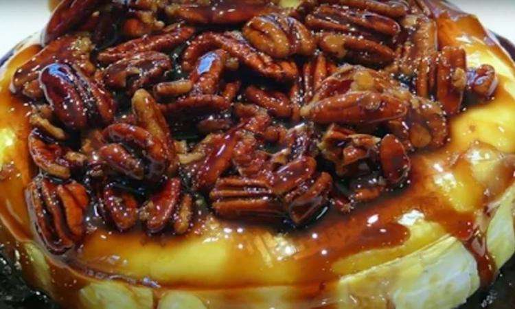 Voici comment préparer un délicieux Brie fondant... Kahlua et pacanes ...